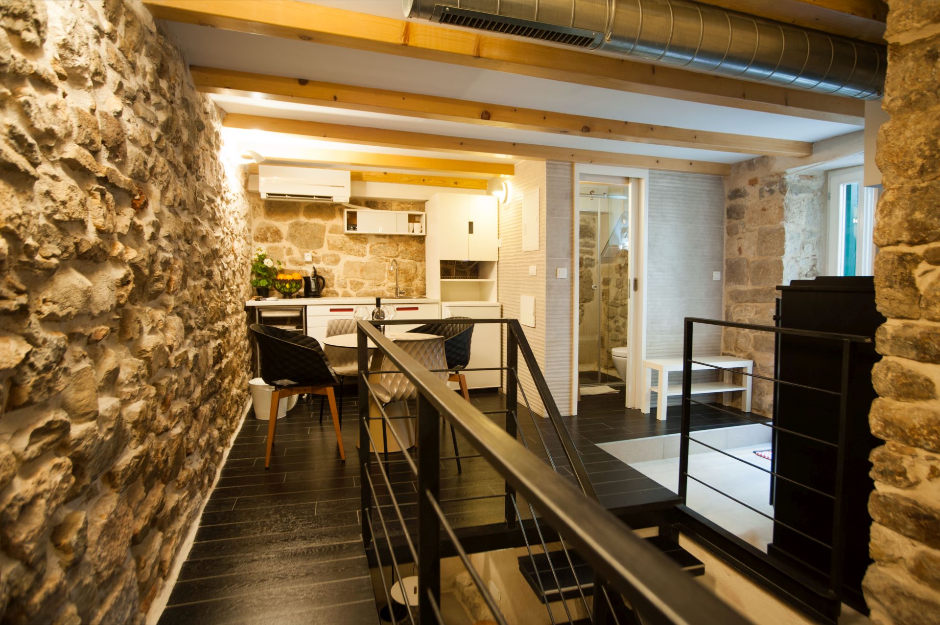 Rooms – pylonrooms