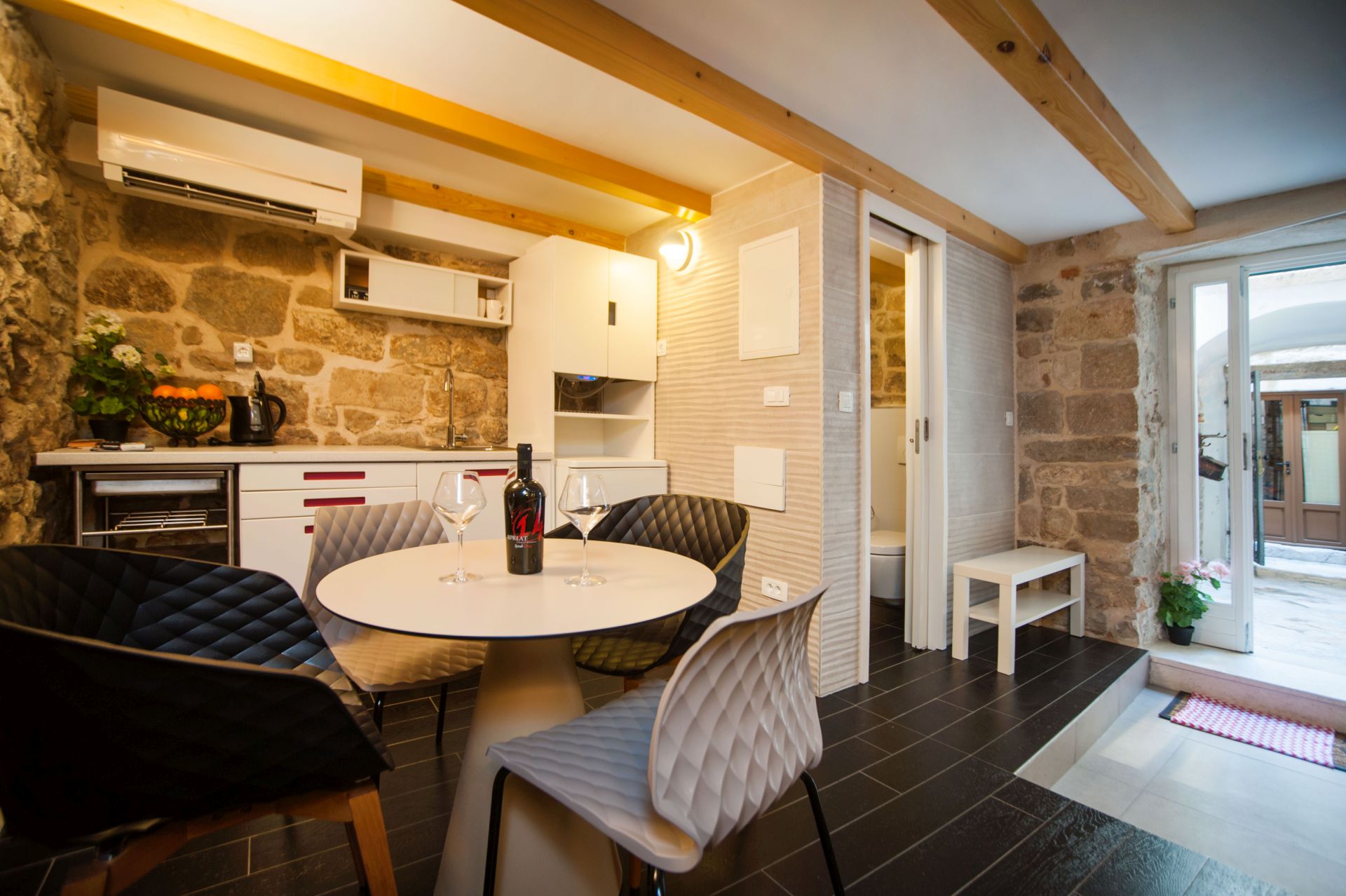 Rooms – pylonrooms