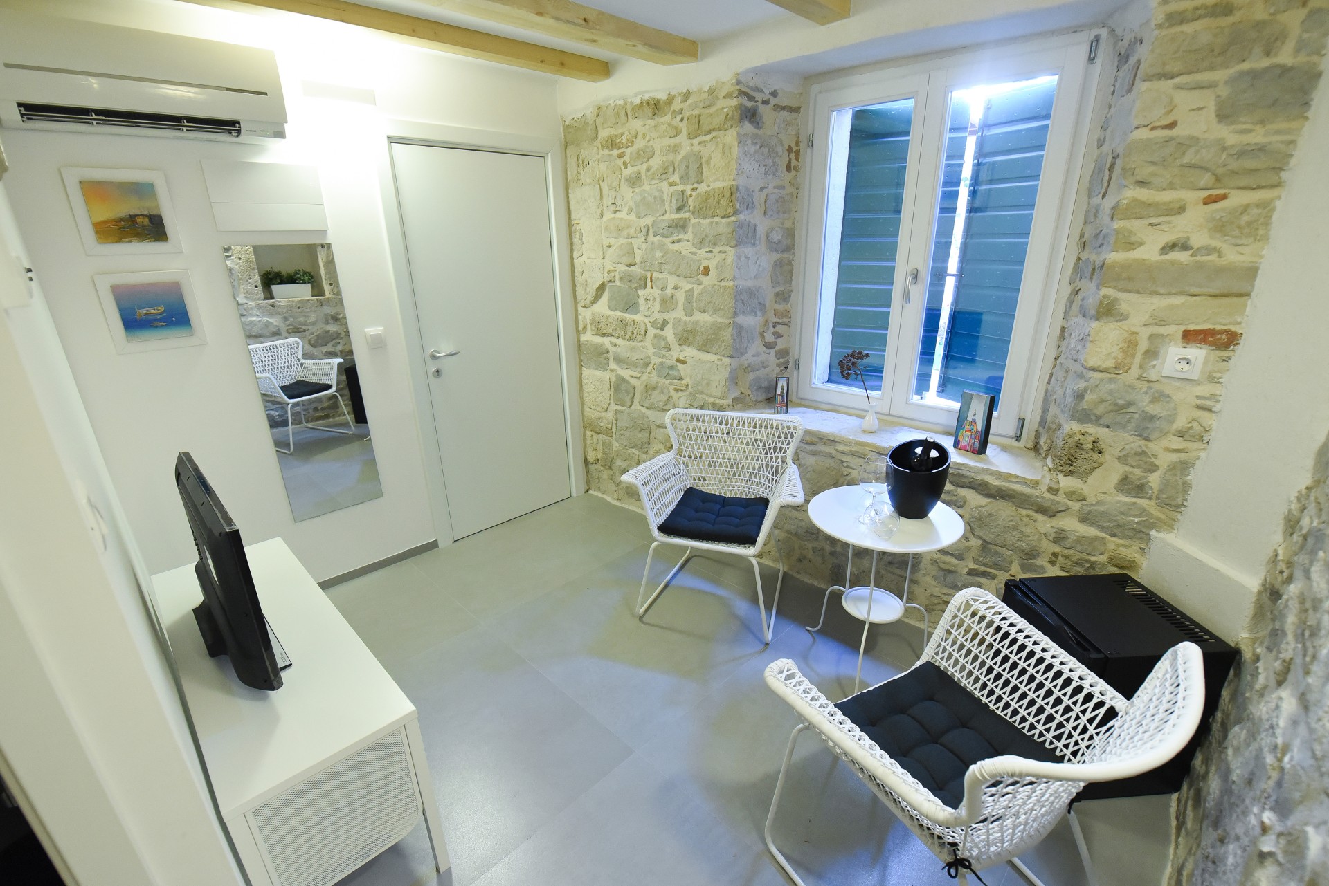 Rooms – pylonrooms